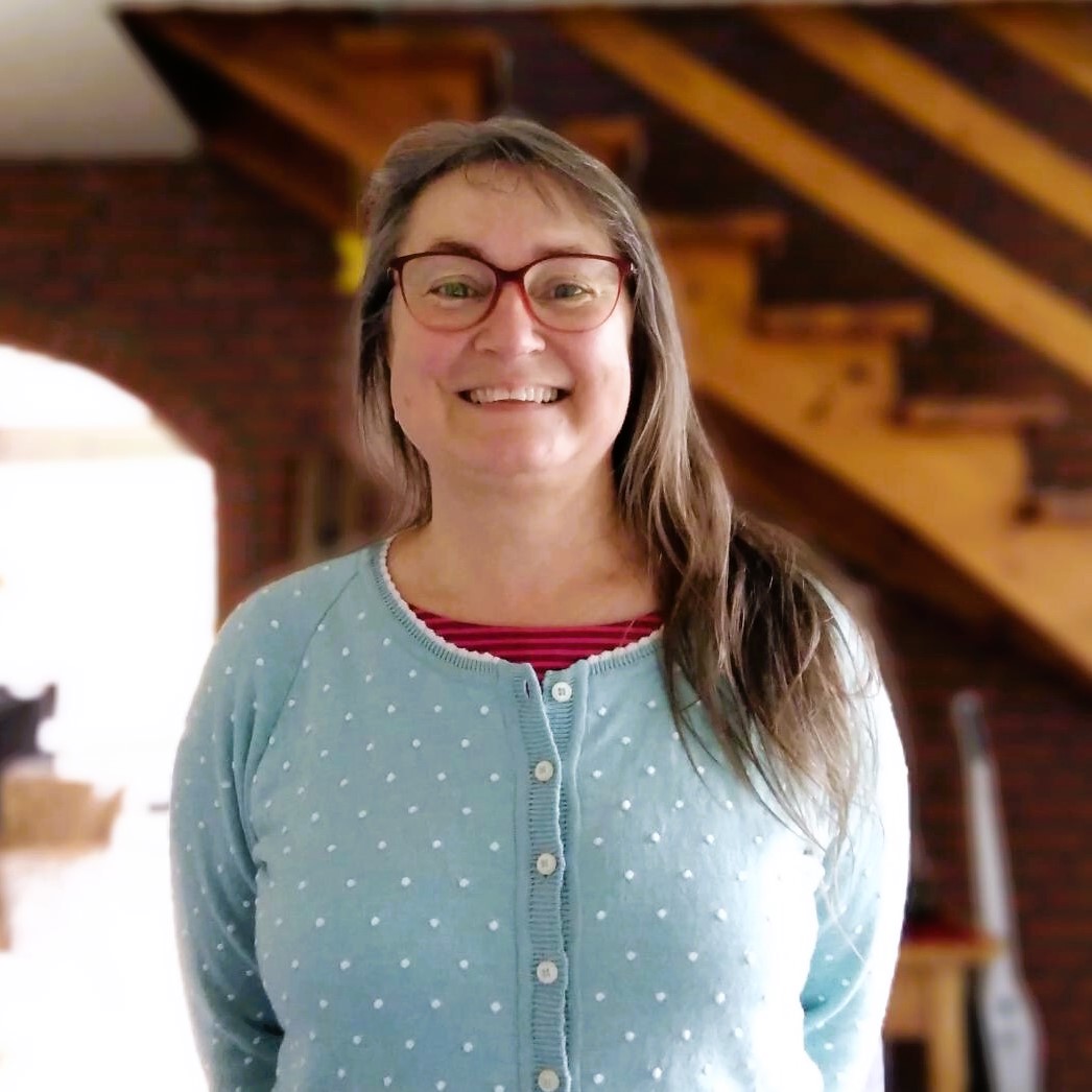 Handgemachte Figuren aus Ton – Claudia Lenckowski