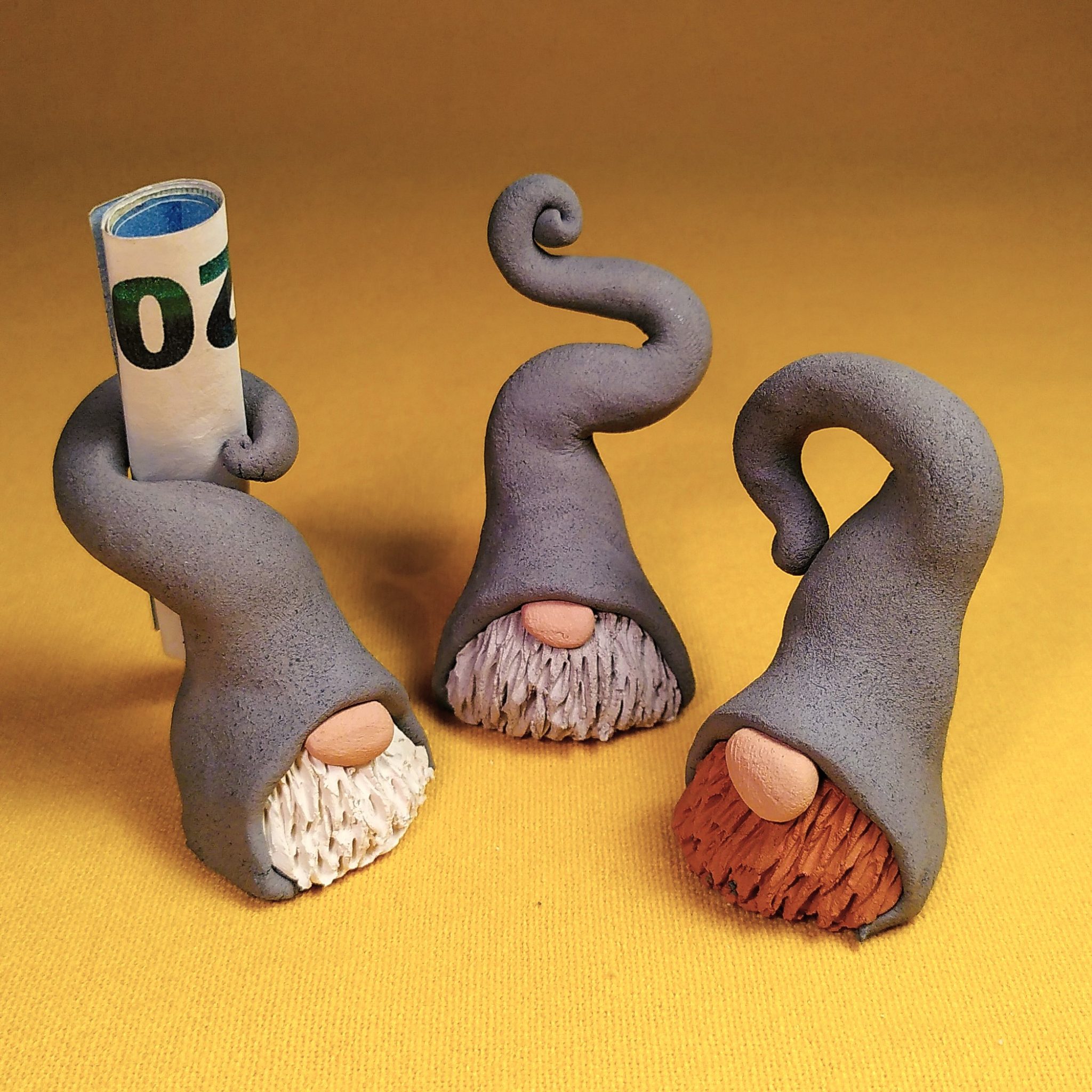 Handgemachte Figuren aus Ton – Claudia Lenckowski